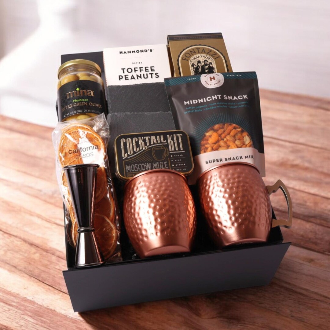 Moscow Mule Gift Box: Copper Mugs, Cocktail Mixer & Snacks - Etsy