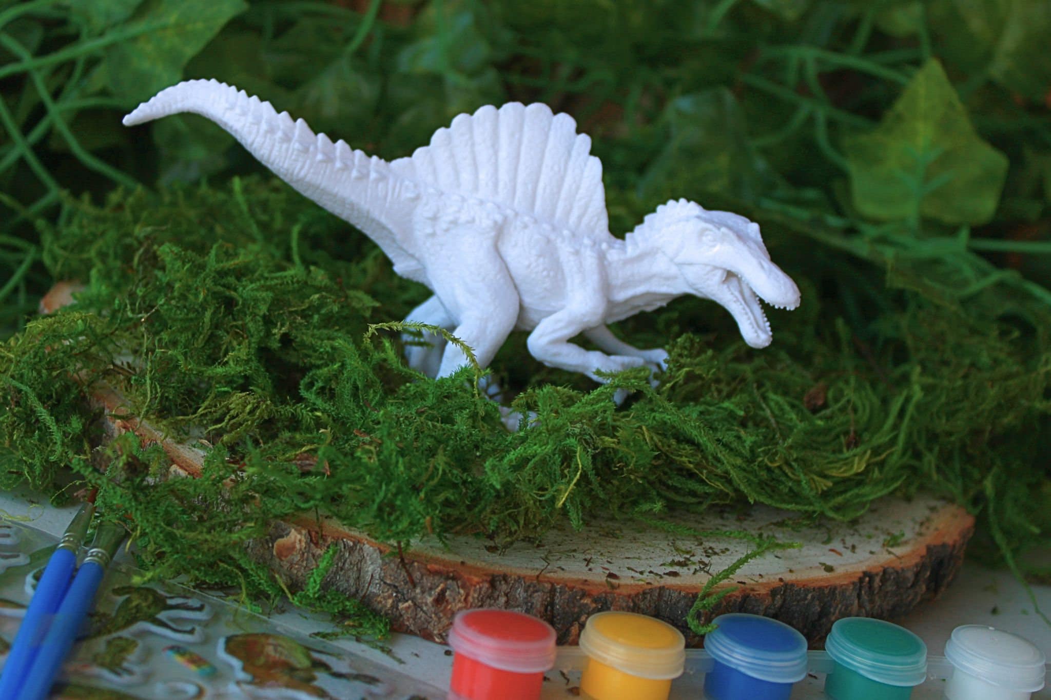 Kids Birthday Party Craft Table Dinosaur Paint Kit Set, Paint a ...