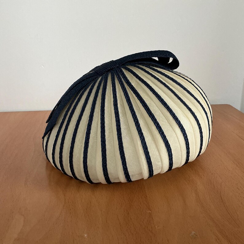 Vintage 1960s Bubble Style Hat - Etsy