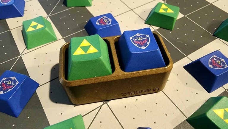 ZELDA HYRULE KEYCAPS 2-pcs Set, Artisan Keycap, Custom Anime Keycaps ...