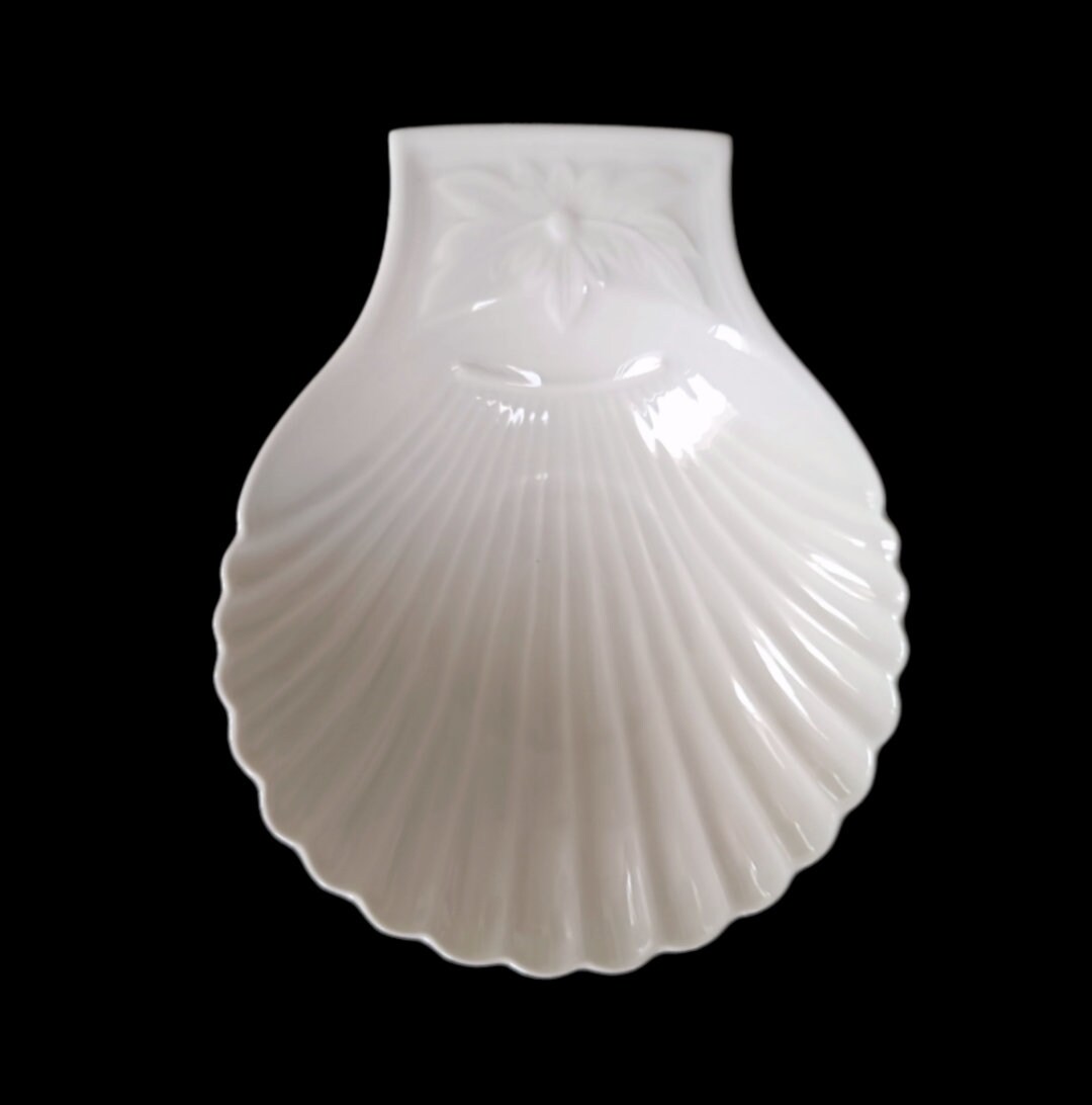 Very Beautiful St Jacques Blanche Porcelain Shell Jewelry Dish Apilco ...