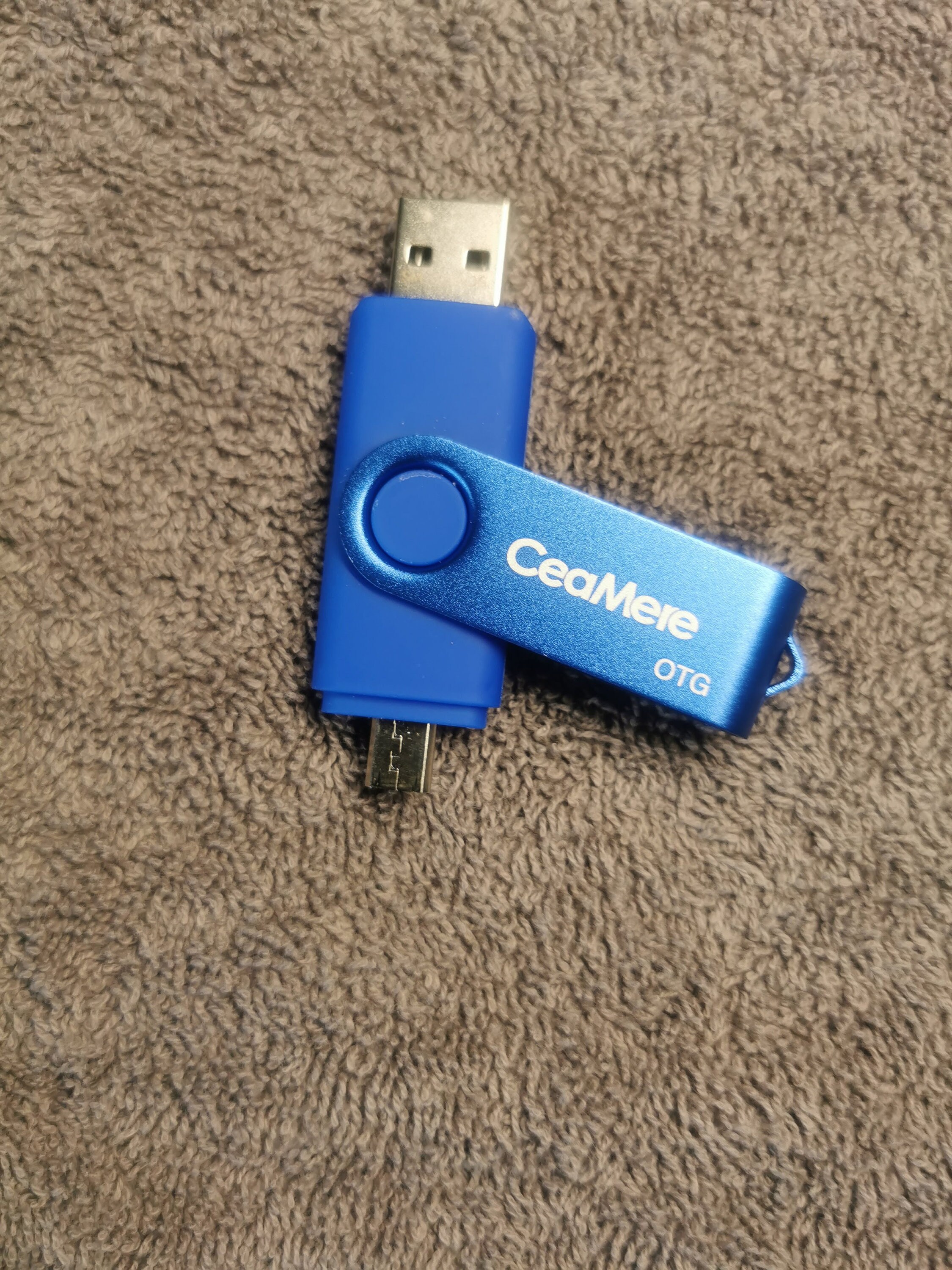 USB Flash Drive Memory Stick 32GB and 64GB. USB Type A and USB Micro B ...