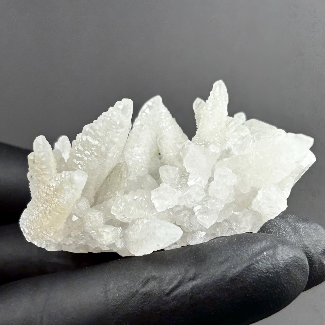 Feather Calcite Crystals on Matrix, UV Reactive, Fluorescent Pink ...