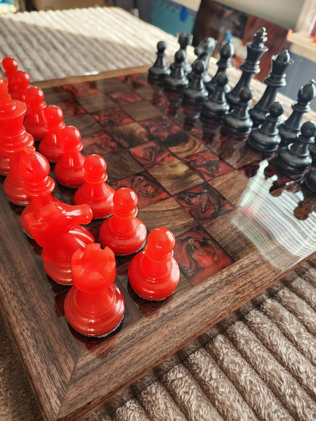 Scarlet Res/graphite Black Chess Set - Etsy UK