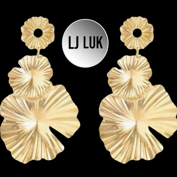 Gold Large Flower Earrings - Etsy