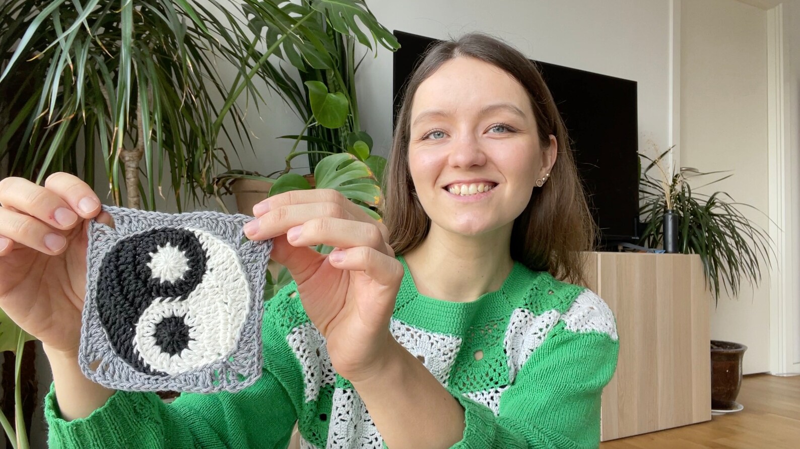 YIN YANG GRANNY Square Pattern | Beginner Friendly Step-by-step Guide ...