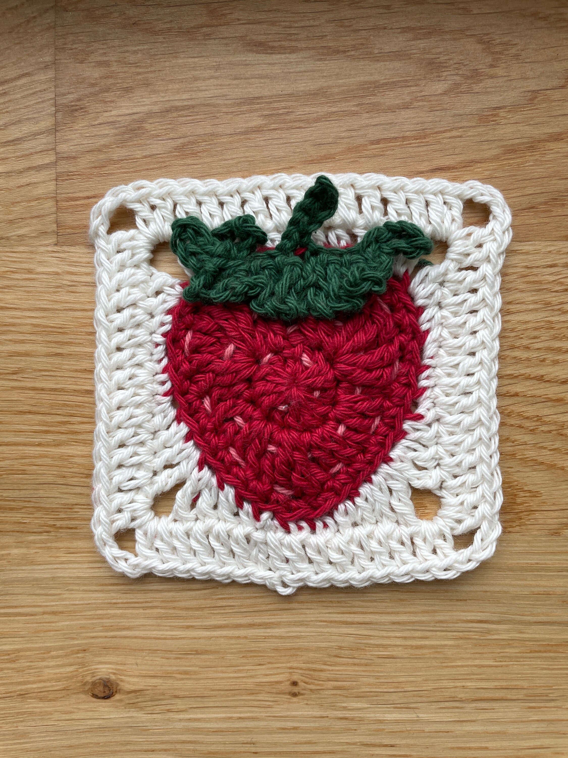 STRAWBERRY GRANNY SQUARE Crochet Pattern | Beginner Friendly Pdf in ...