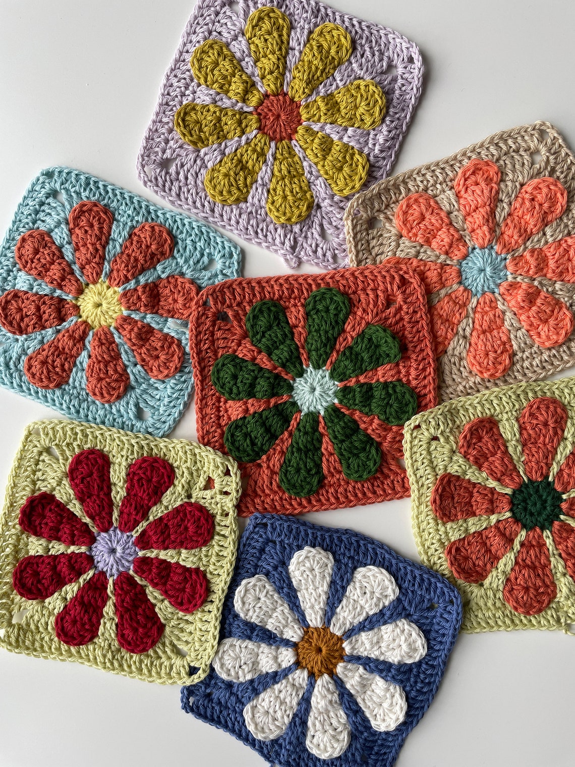 RETRO DAISY GRANNY Square | Beginner Friendly Crochet Pdf Pattern in ...