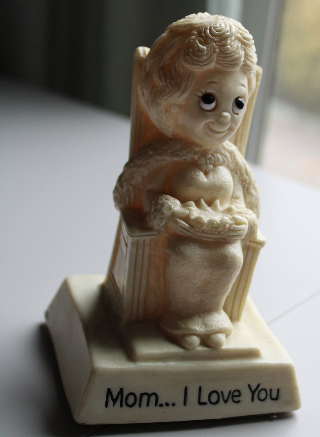 Vintage Russ Berrie Mom ... I Love You Statue Figurine 1975 Retro Rare ...