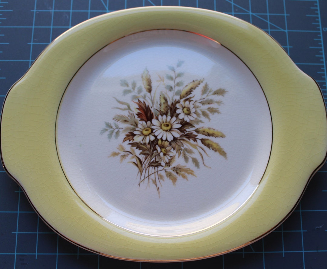 Single Cunningham & Pickett "sunglow" Pattern Gravy Boat Underplate ...