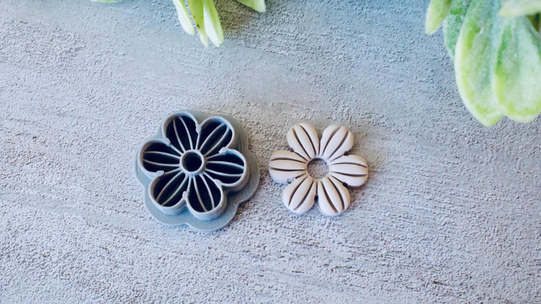 Daisy Embossed Donut Clay Cutter Set: Polymer Clay Jewelry Tool - Etsy