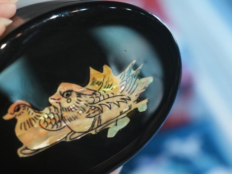 Handcrafted Shell Inlay Women's Rouge Powder Box Duck Egg Shape Mother ...