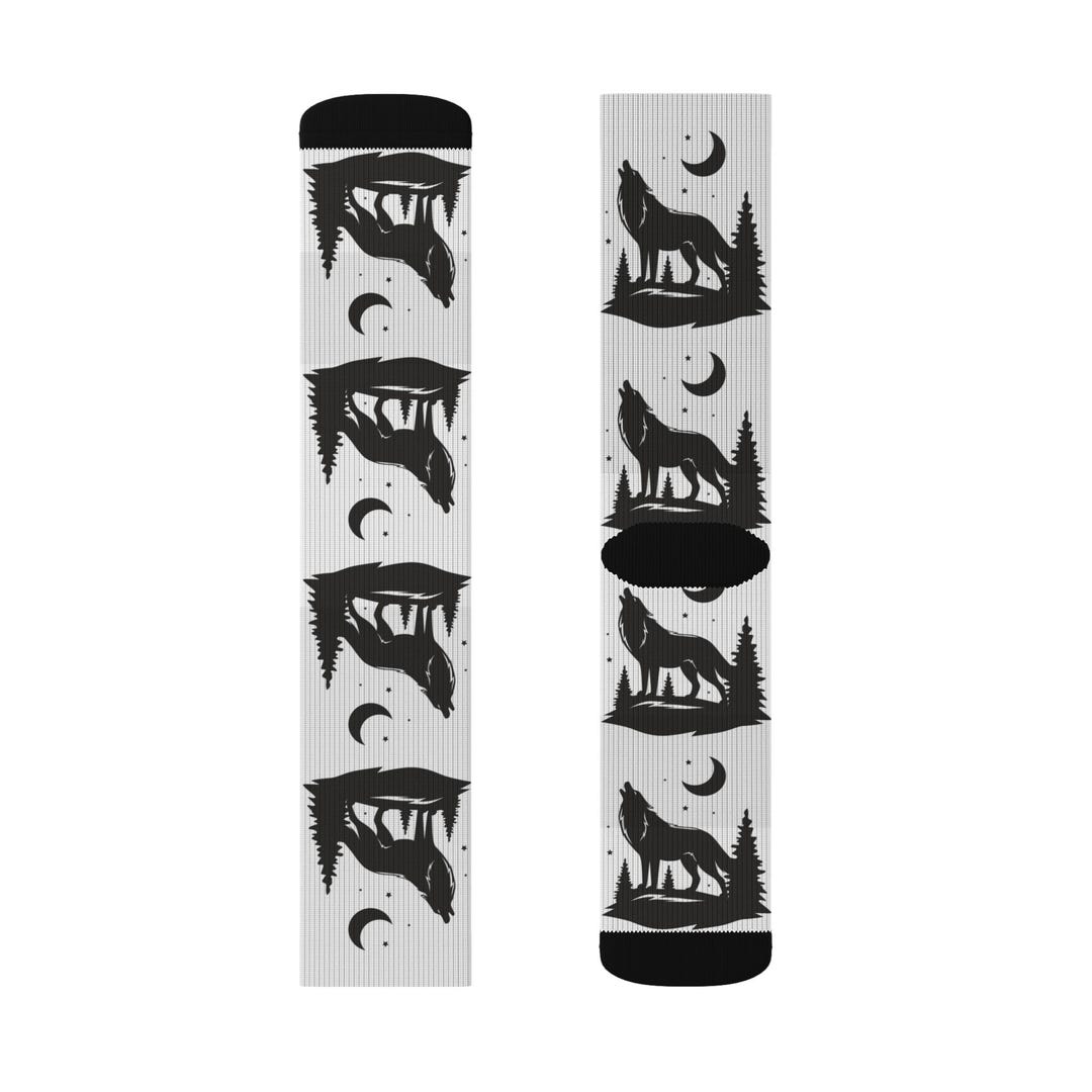 Wolf Socks - Cozy Wilderness Design for Nature Lovers, Gift for Hikers ...