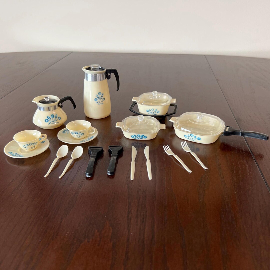 Vintage Plastic Miniature Toy Tea Set 24 Piece - "blue Cornflower ...