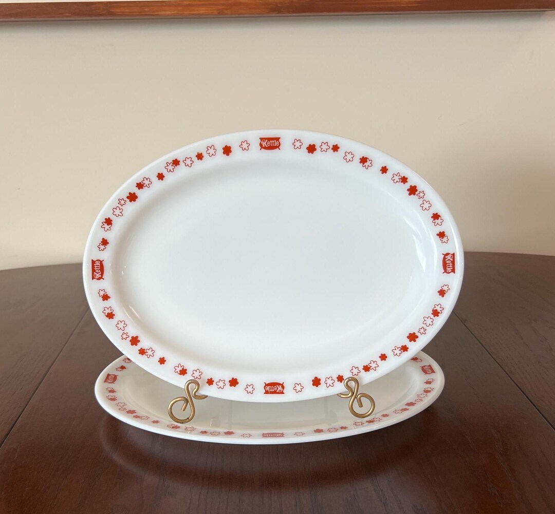 Pyrex - Kettle Restaurant - 12 3/8" Platters - Set of 2 - Vintage ...