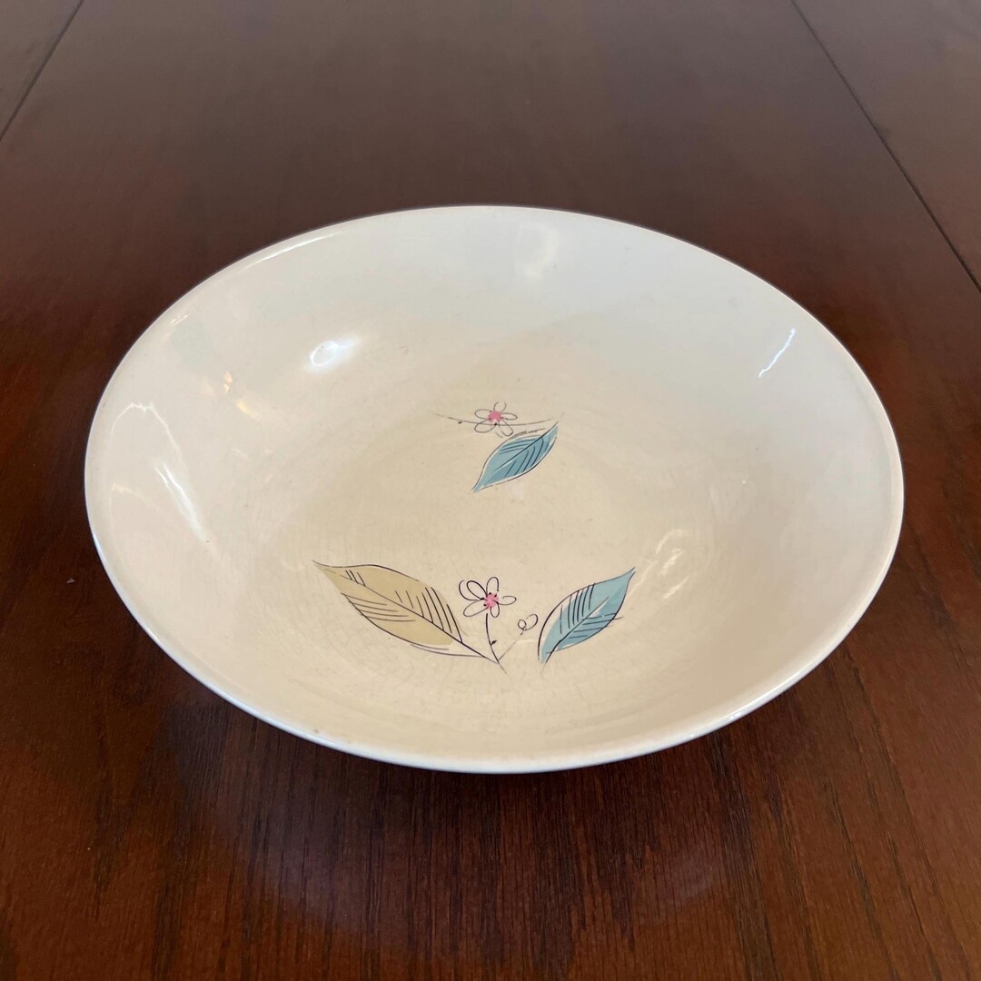Vintage Salem - Biscayne - Round Bowl - 9” - Etsy