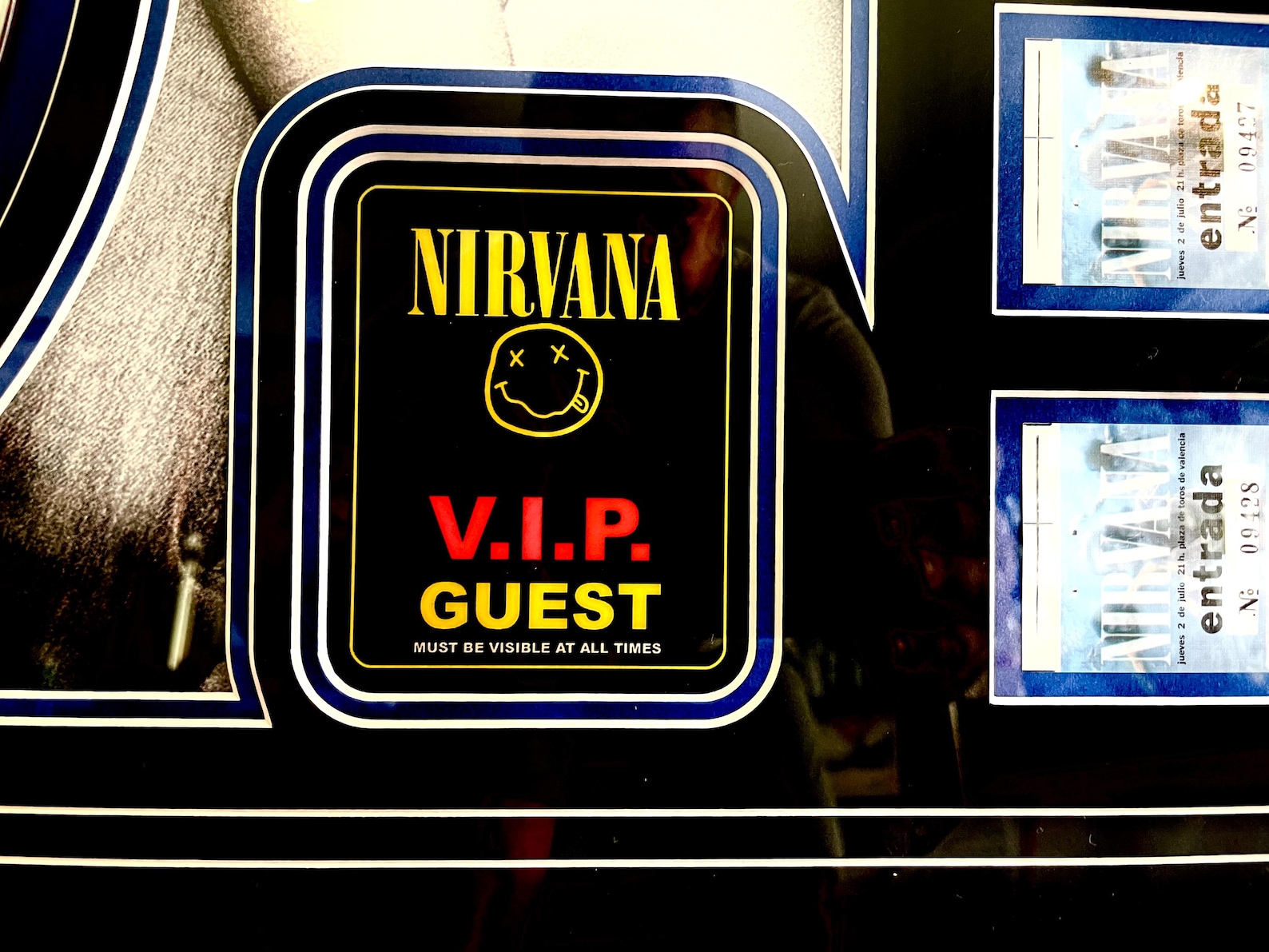 Nirvana Signed 'nevermind' CD Framed All 3 W Rare Tickets 1992 COA - Etsy