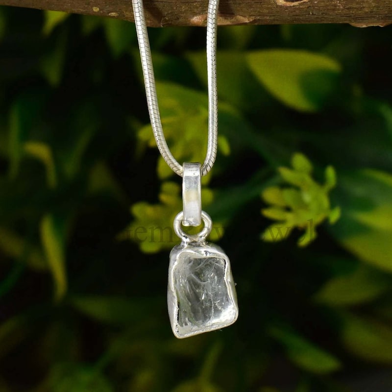 Raw Quartz Necklace - Etsy