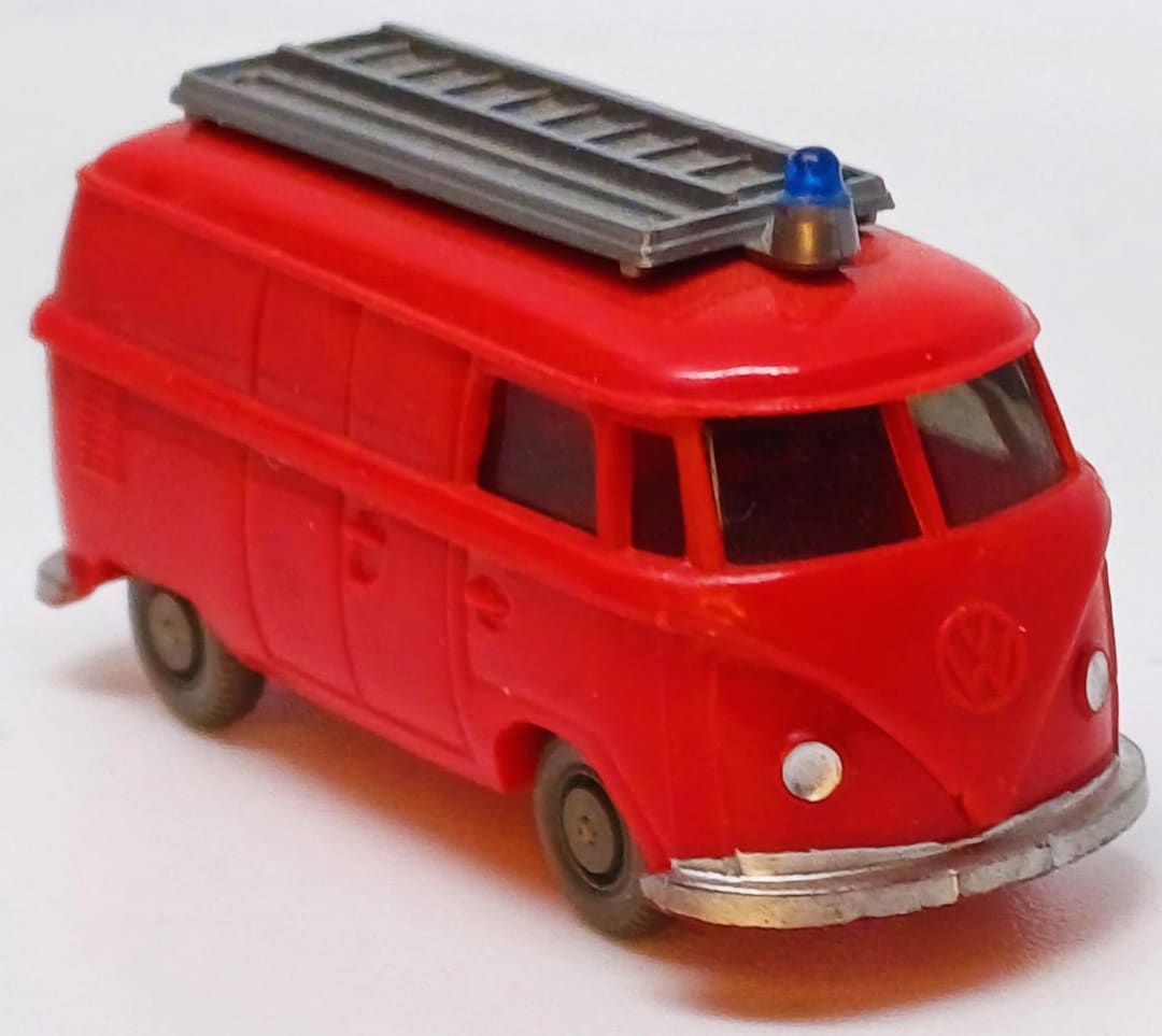 Nostalgic VW T1 Fire Engine Bus From Wiking in H0 Scale for Collectors ...