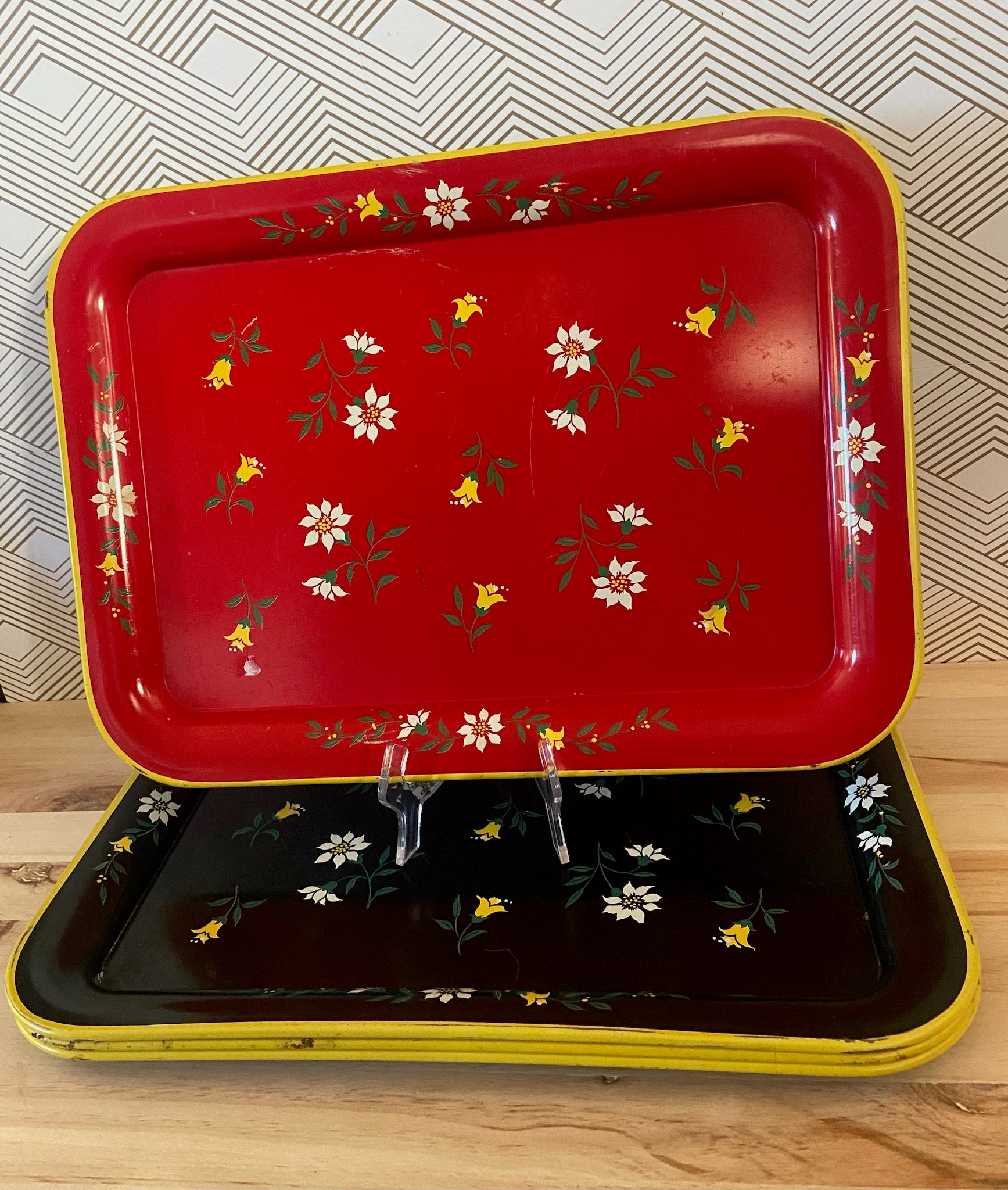 Vintage MCM Metal Lap Trays Snack Trays or Serving Trays Set of 4 - Etsy