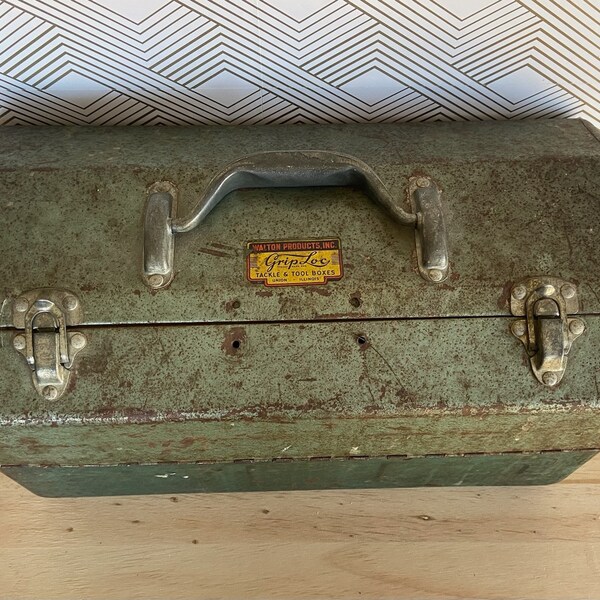 Vintage Tackle Box - Etsy