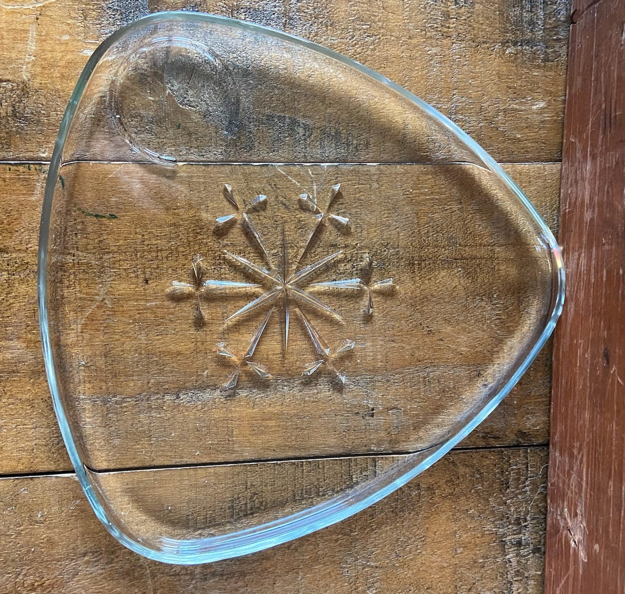 Vintage 1950's MCM Anchor Glass Triangle Snowflake Plates and Cups ...