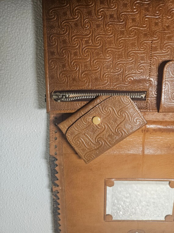 Vintage Egyptian design leather handbag. - Gem
