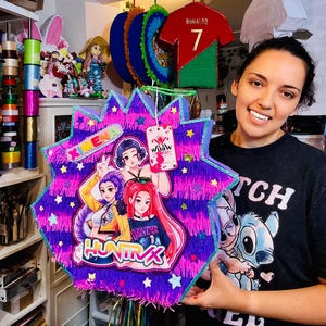 Huntrix Piñata 50cm / 19.6" – Fashion Piñata for Girls and K-pop Fans ...