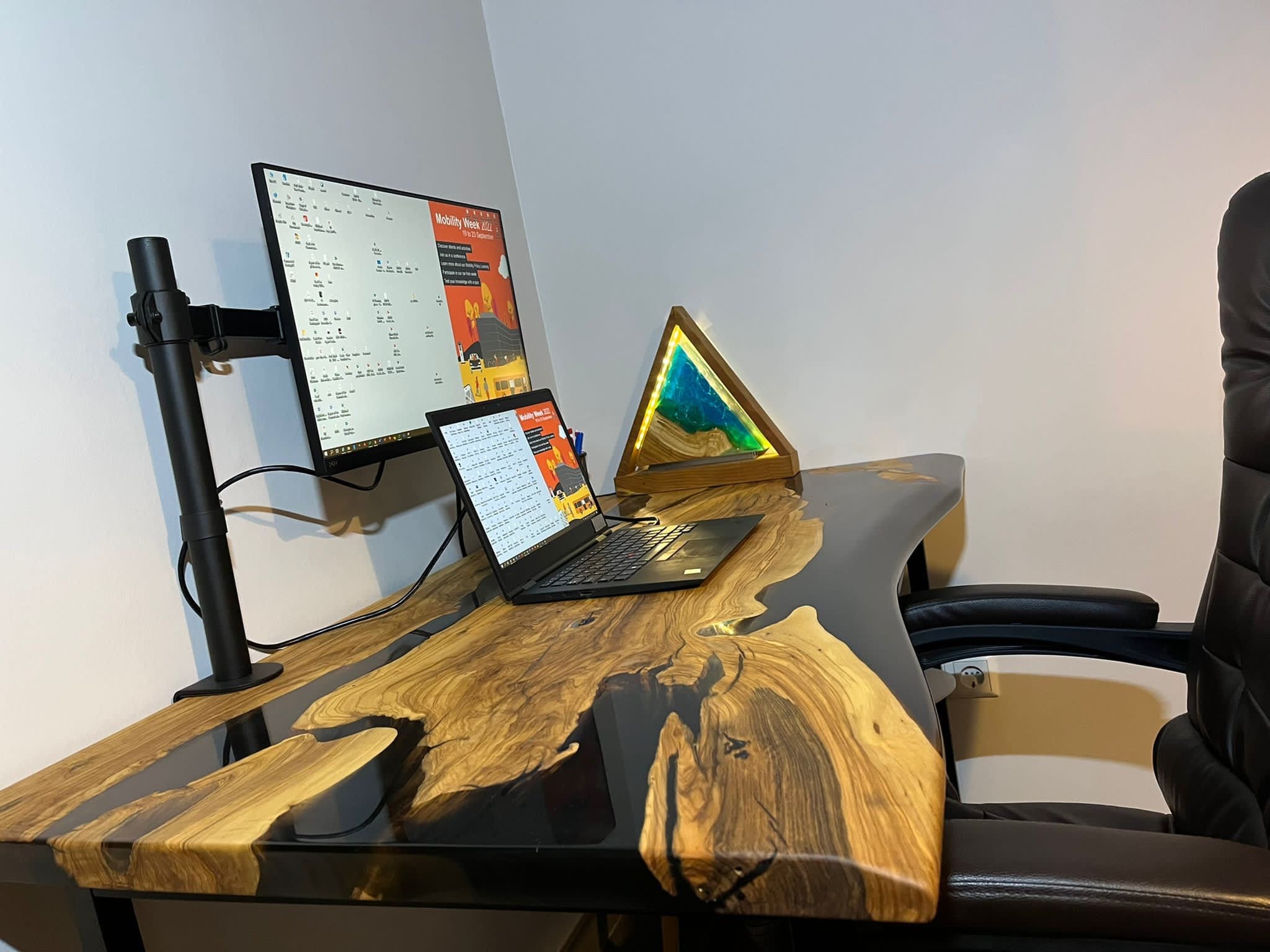 Olive Wood and Resin Desk, Epoxy Resin River Art, Resin Table, Epoxy ...