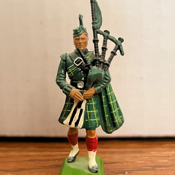 Scottish Bagpiper Figurines - Etsy