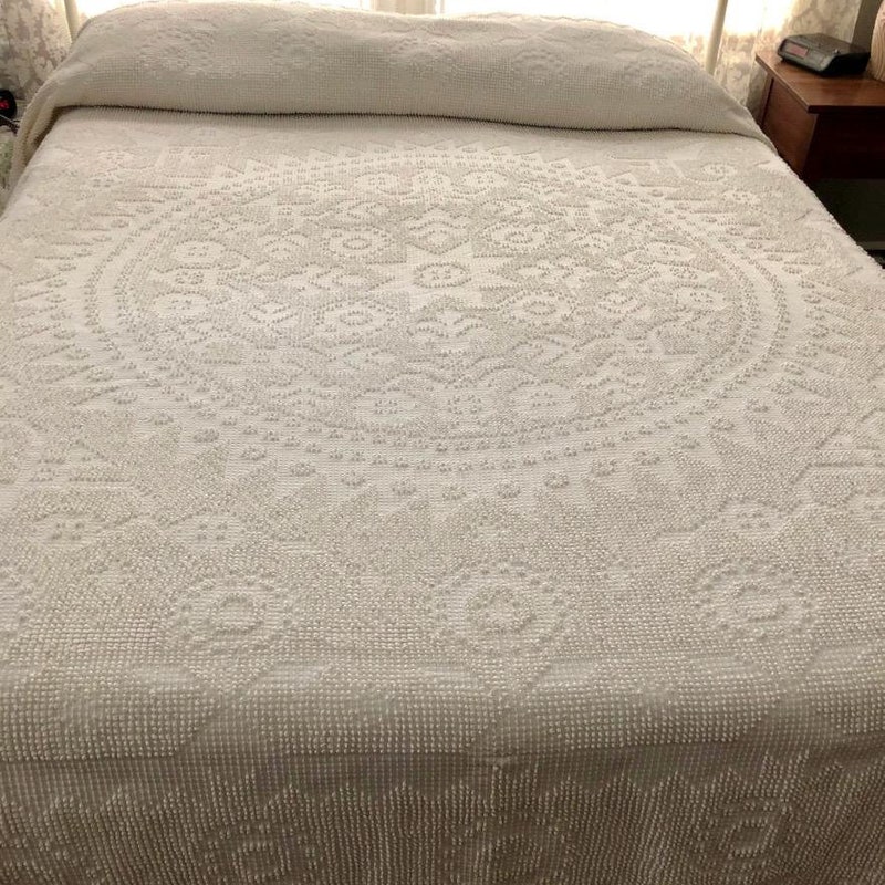 White Chenille Bedspread - Etsy