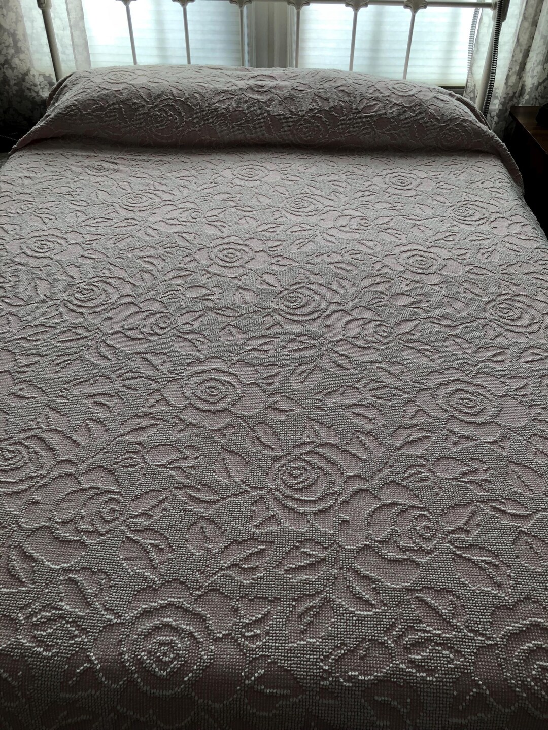 Pink Cotton Floral Hobnail Bedspread With Rounded Corners, Queen Size ...