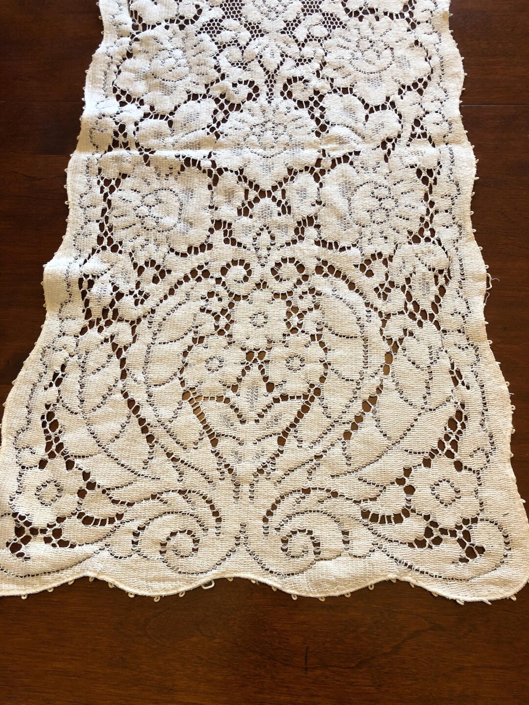Ivory Floral Quaker Lace Table Runner or Dresser Scarf With Loop Shaped ...