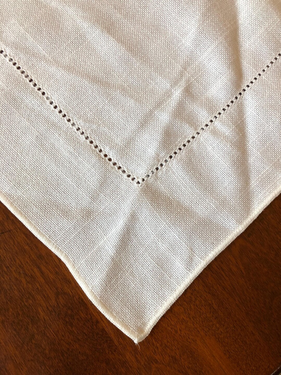 Vera Neumann White Linen Texture Polyester and Rayon Rectangular ...