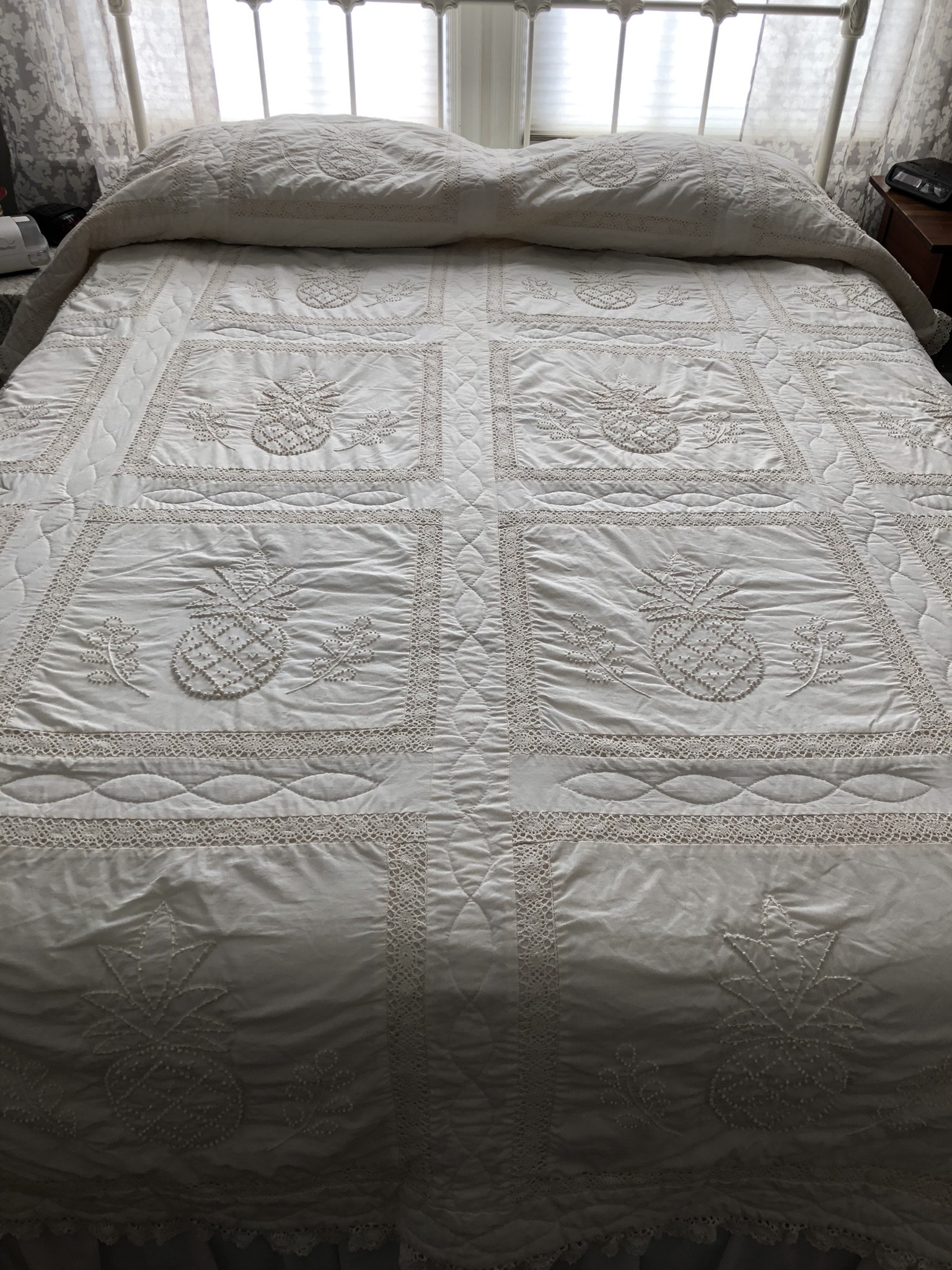 Tufted French Knot Coverlet