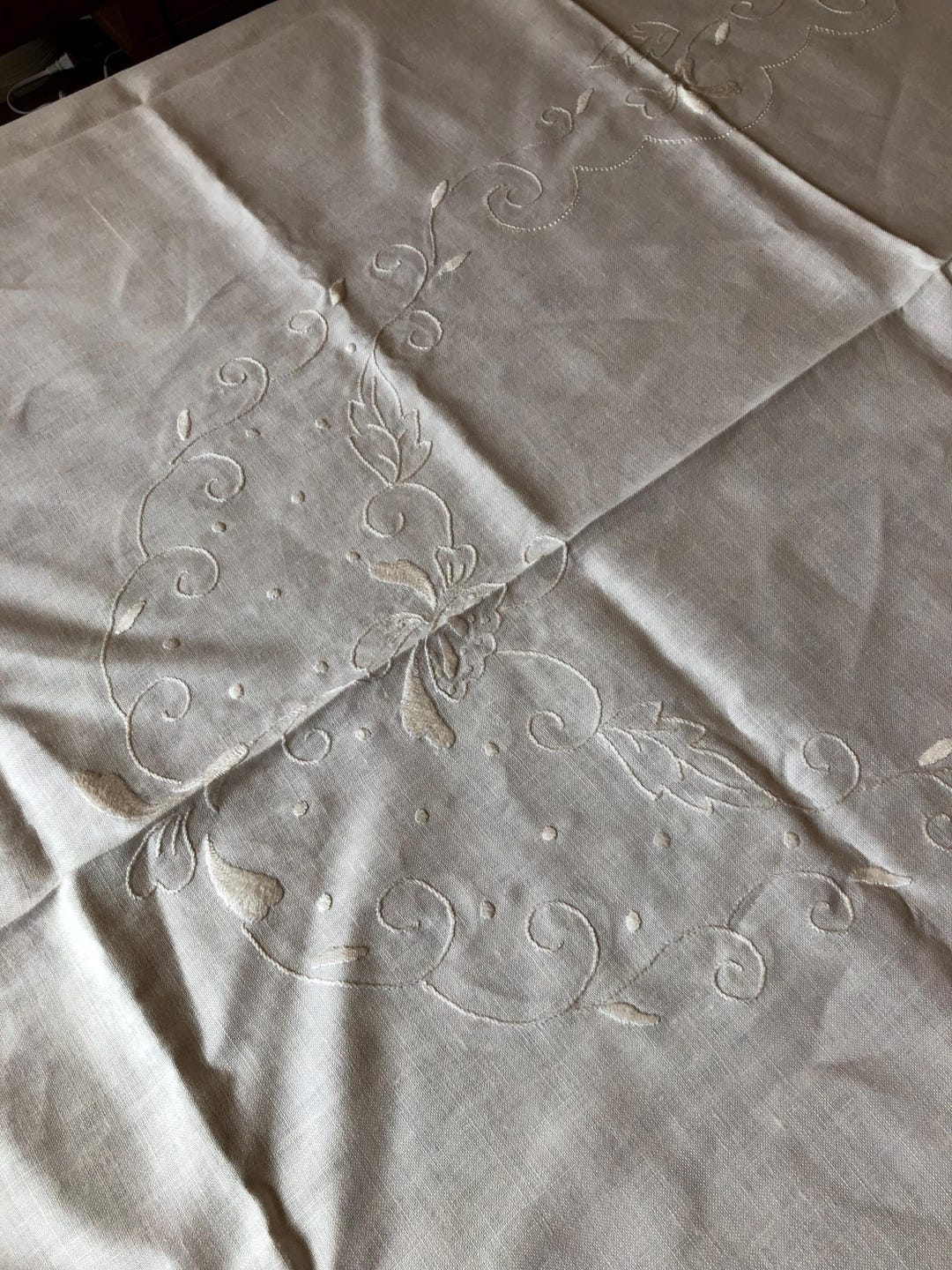 Fabulous Natural White Linen Tablecloth With White Floral Hand ...