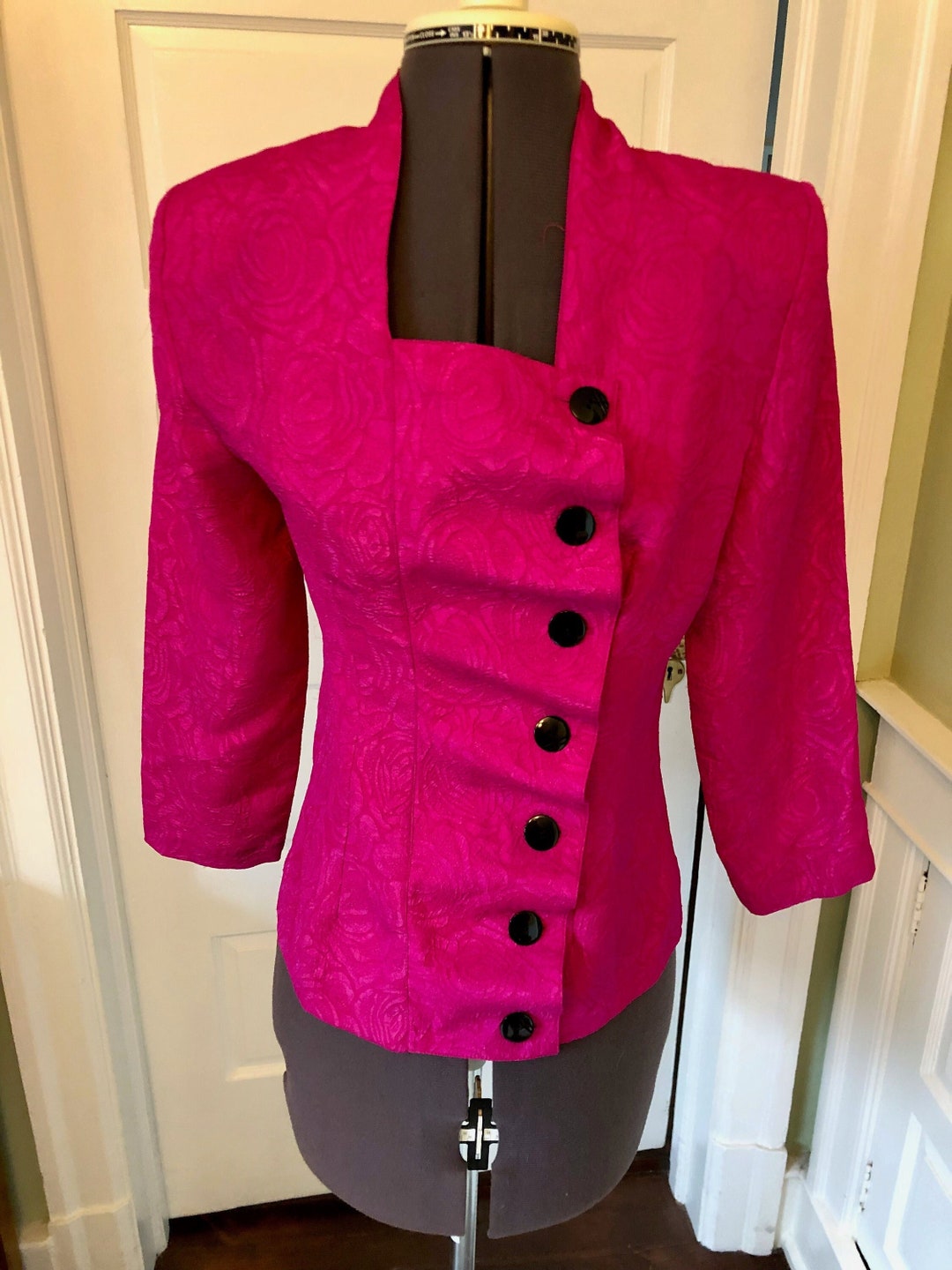 Unique 80s Fuchsia 3/4 Sleeved Blazer or Suit Jacket With Square ...
