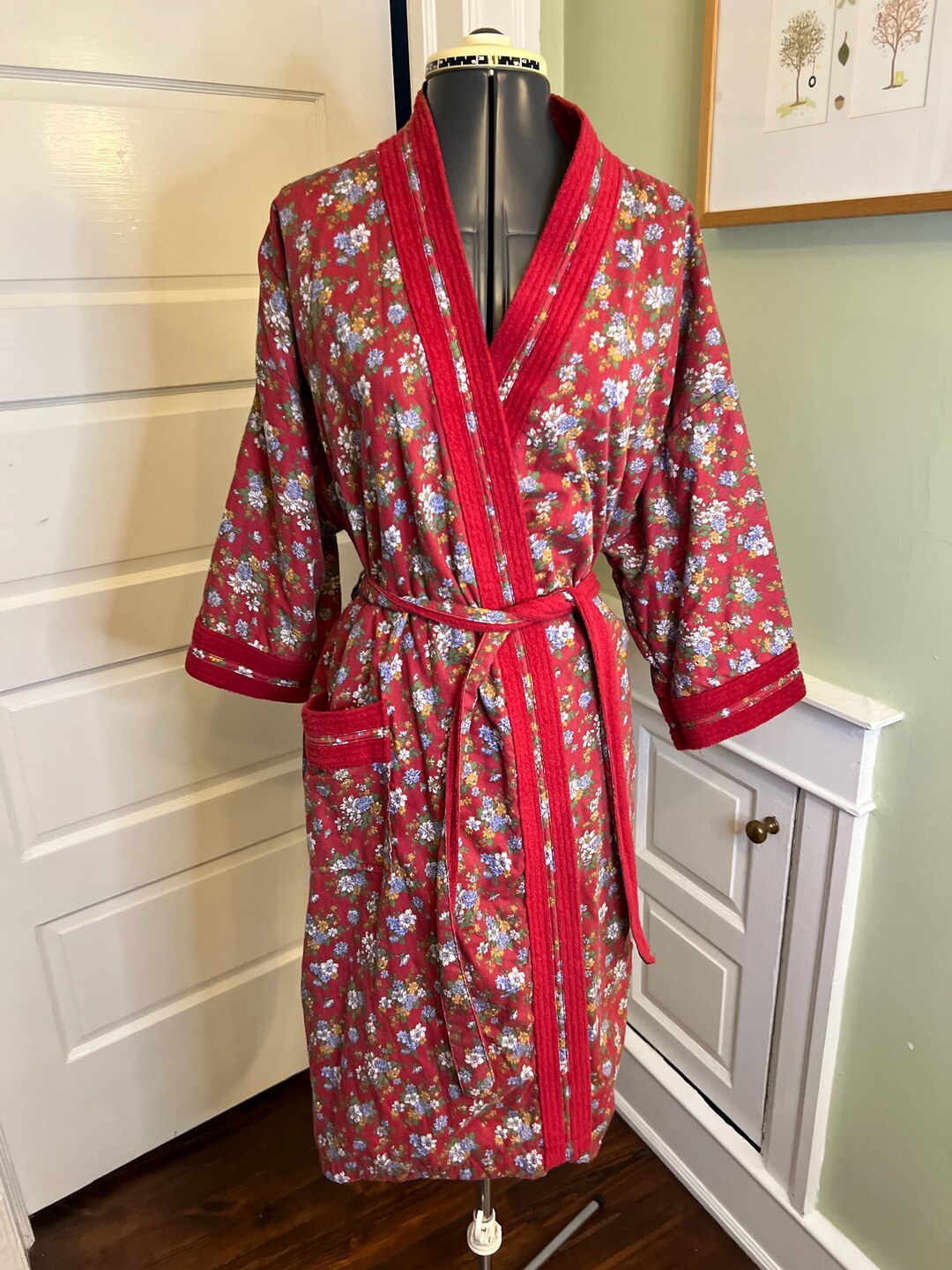90s Cachet Red Floral Terry Lined Wrap Robe With Patch Pocket and Belt ...