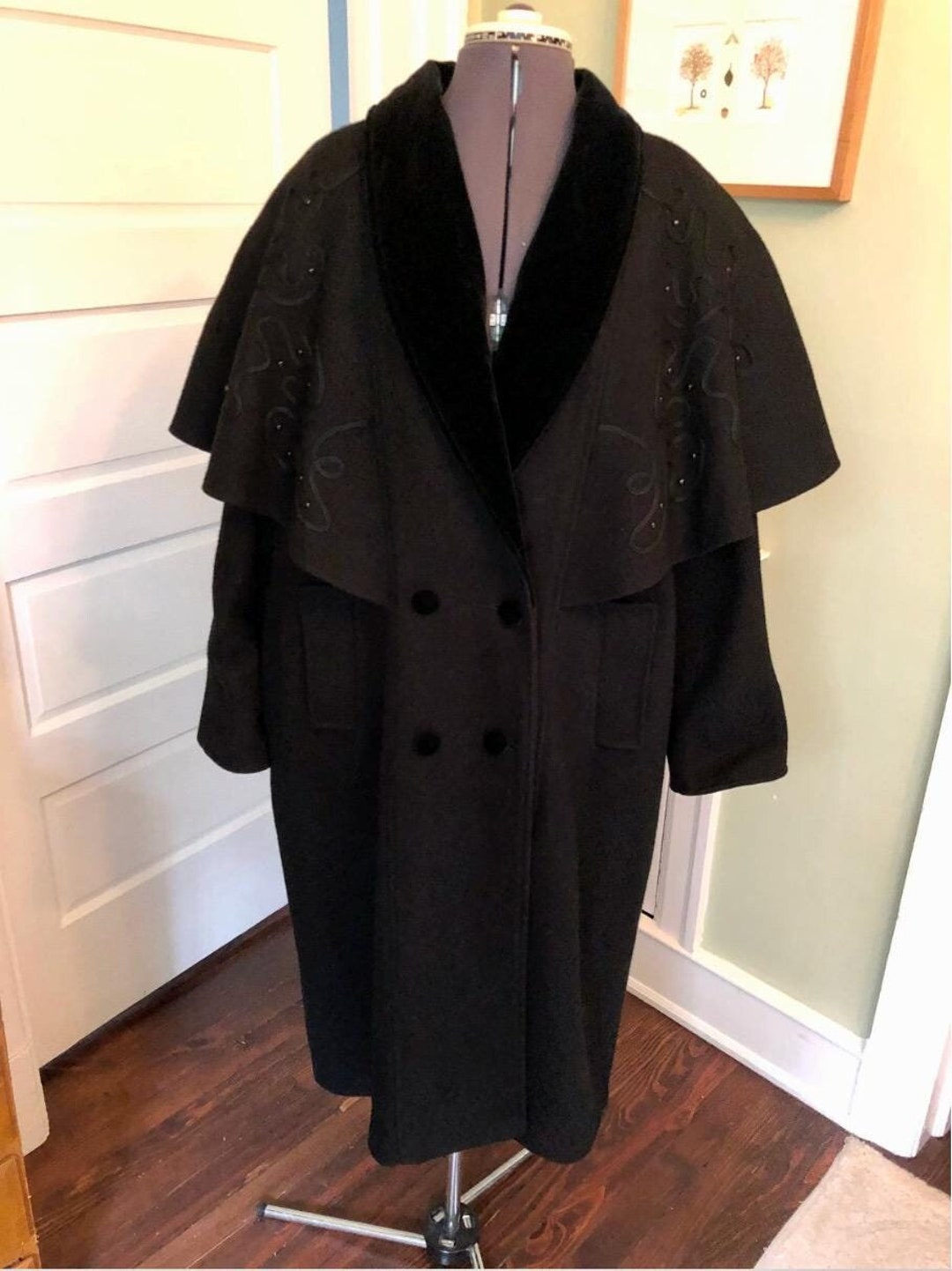 80s Black Wool Long Sleeved Dress Coat With Black Velvet Shawl Collar ...