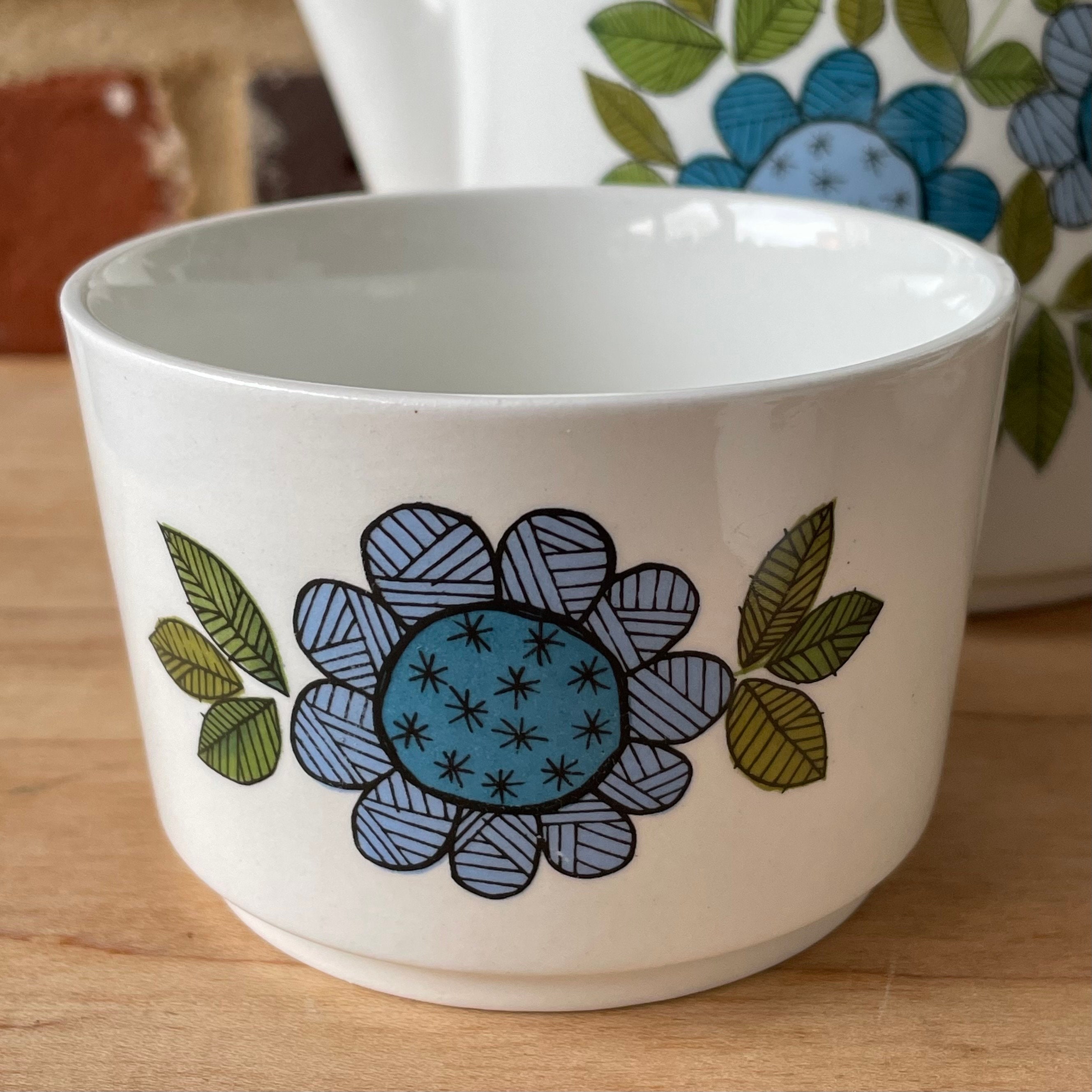 J & G Meakin Studio Topic Tableware Cups, Saucers, Sugar Bowl, Jug ...