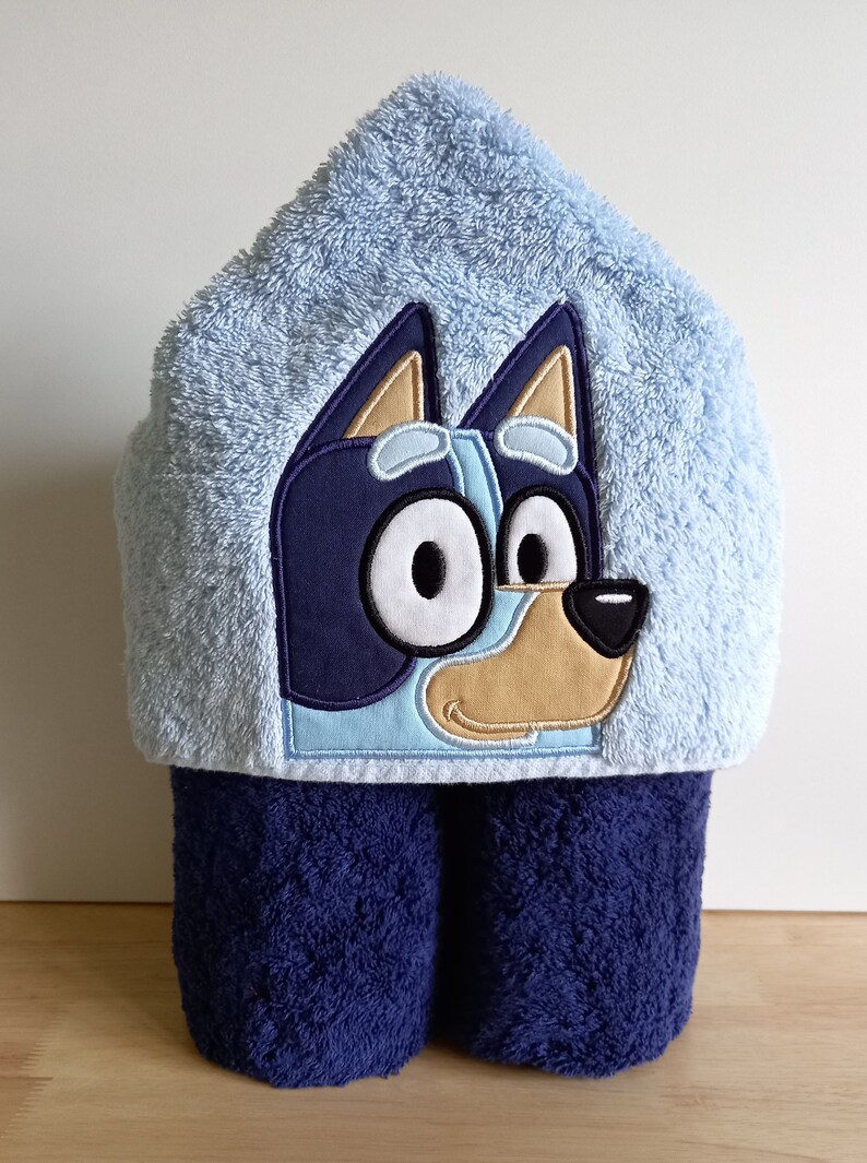 Bluey Hooded Towel, Peeker, Kids, Child, Toddler, Baby, Gift, Birthday ...