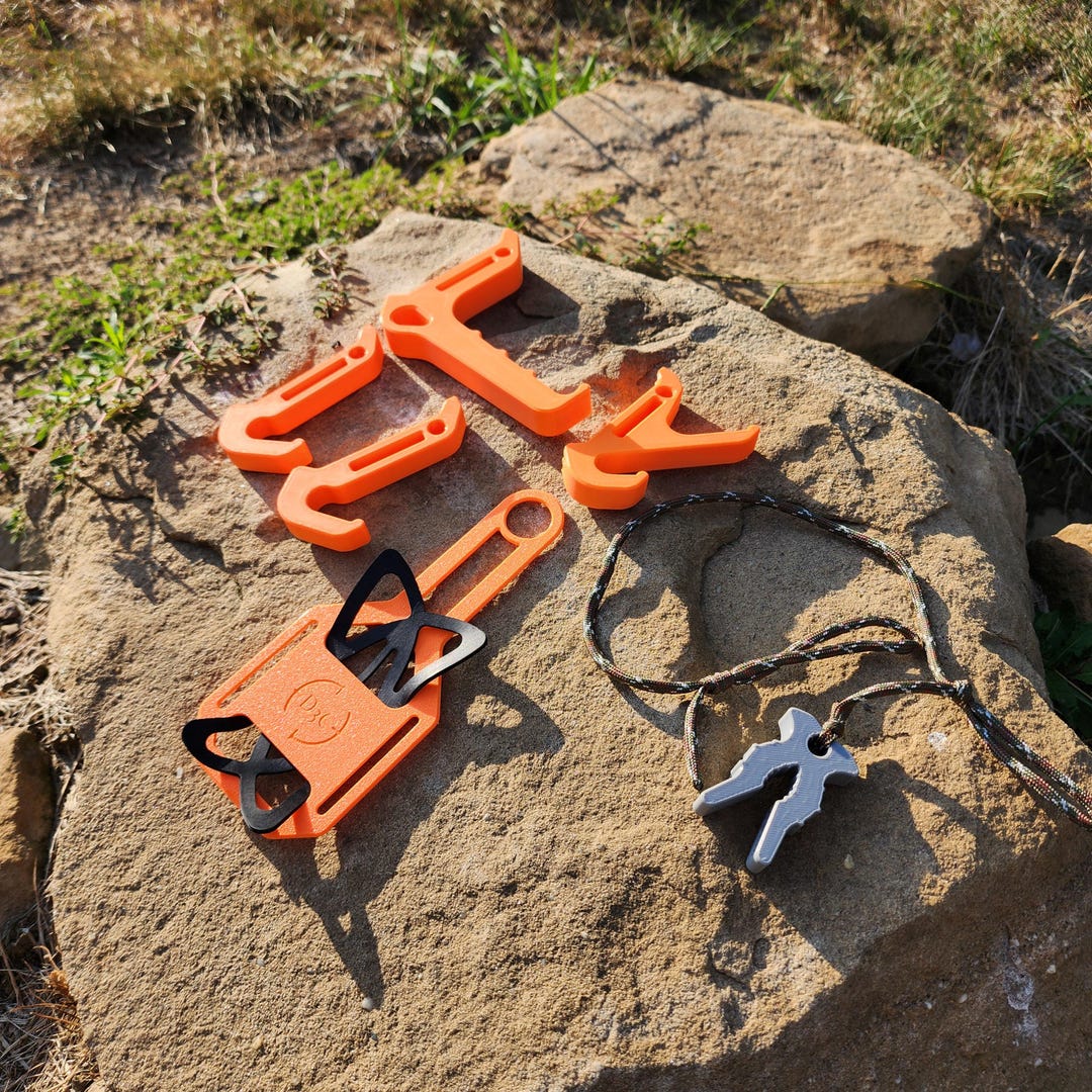 Mobile Hunting Kit Gear Hanger Saddle Hunting Accessories Treestand Whitetail Hunter Phone ...