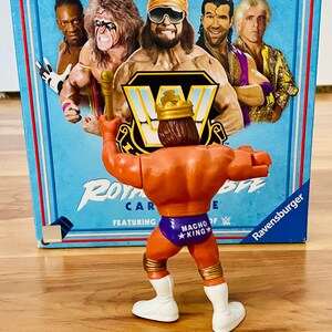 WWF Hasbro Macho King Randy Savage W/ Crown & Secpter Figure 1991 WWE ...