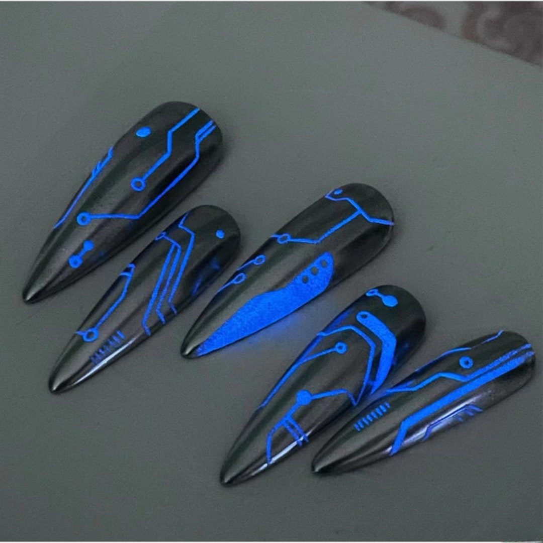 Cyberpunk Nails Glow-in-the-dark Armor Nails Glowing - Etsy