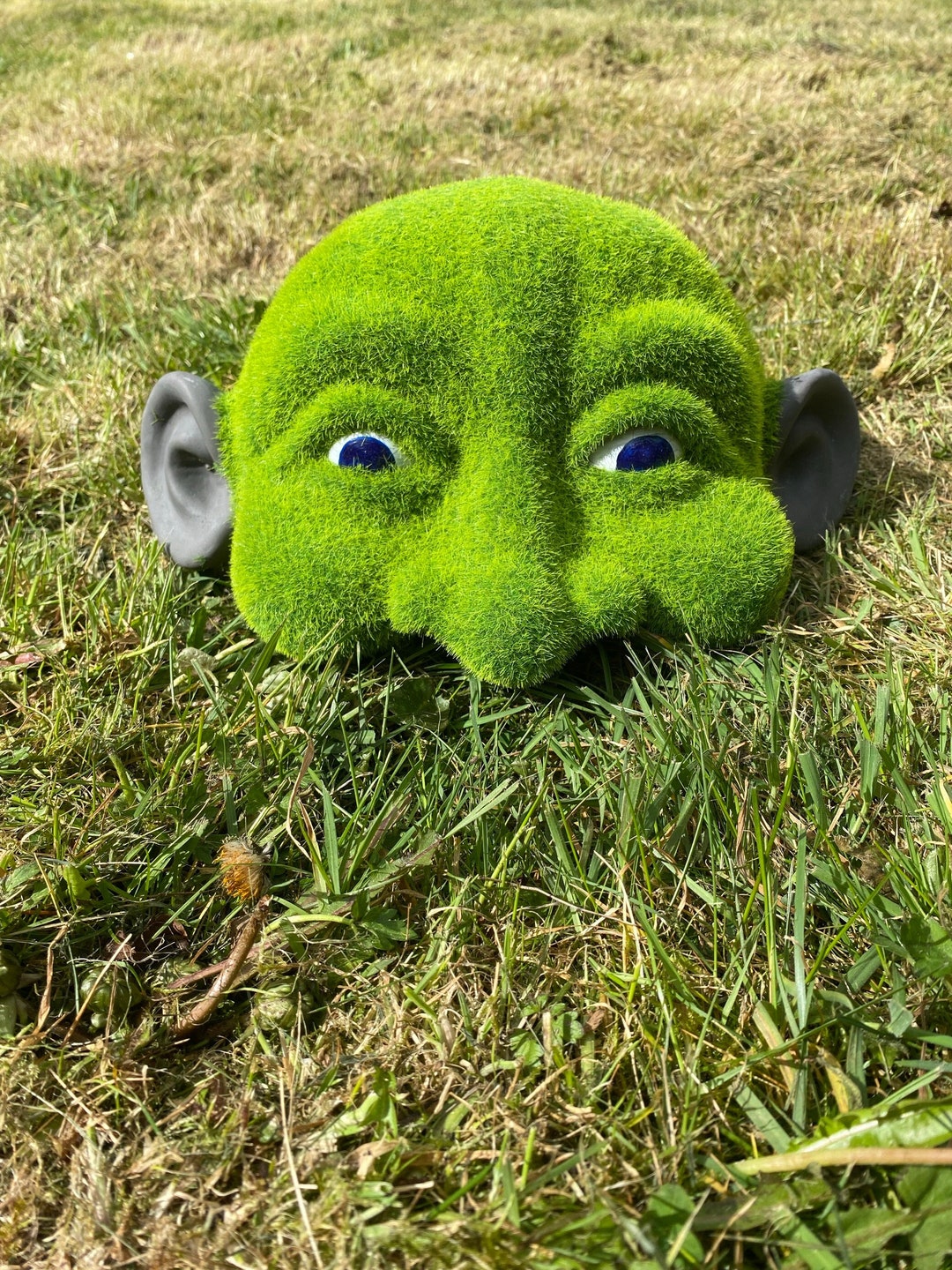 Moss Effect Hedge Peeker Garden Ornament Flocked Faux Grass Head Figure ...