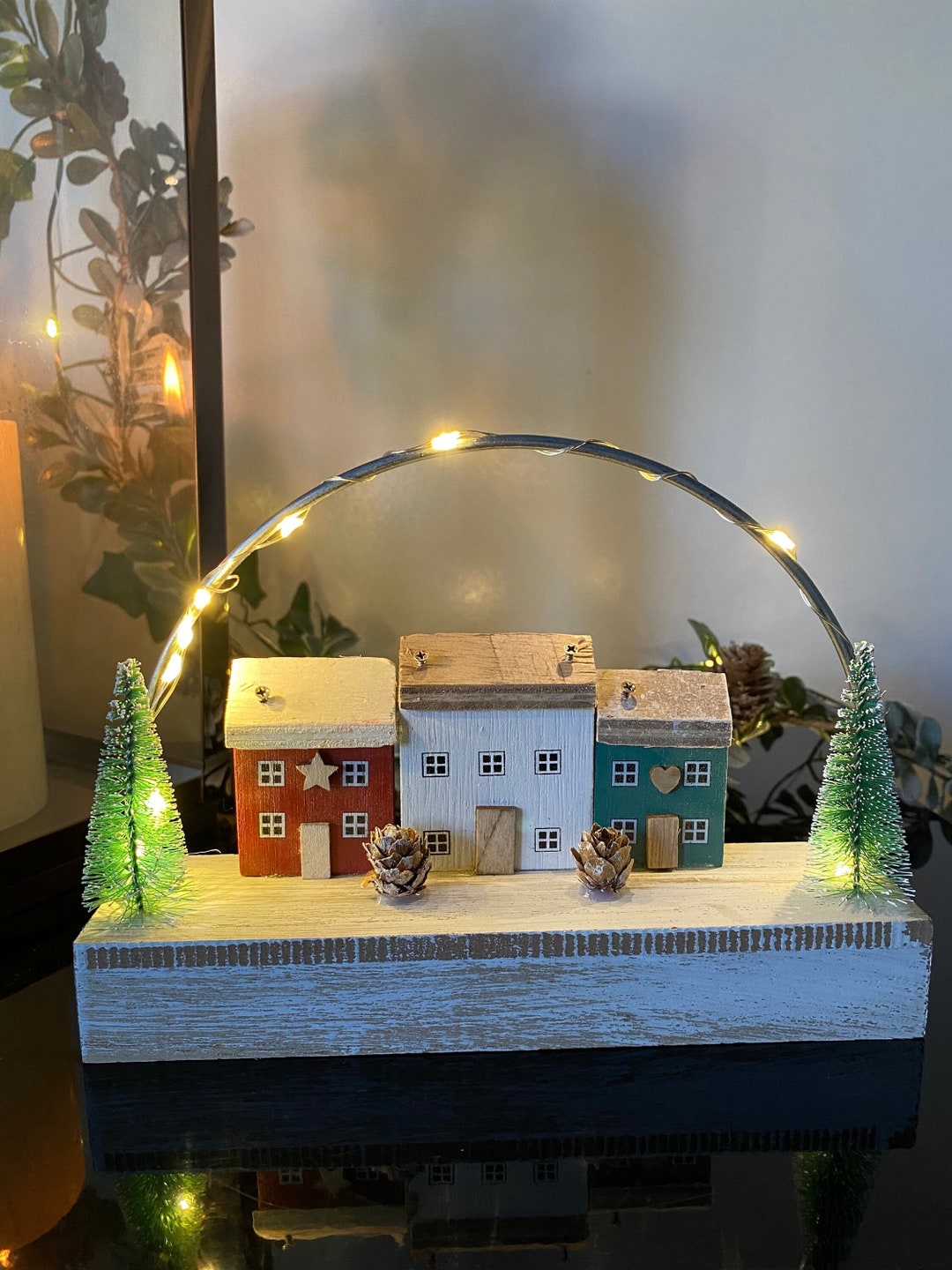 Christmas Wooden Village Scene Decoration Light up LED Pre-lit Xmas ...