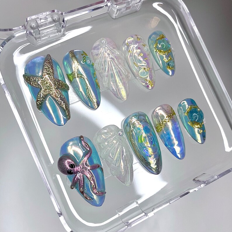 Deep Sea Jelly Pearly Chrome Blue Octopus Starfish Shell 3D Textured ...