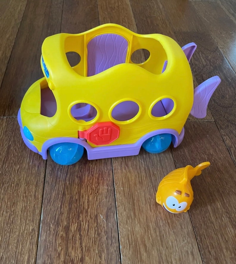 HTF Bubble Guppies Swim-sational School Bus With Mr. Grouper Included ...
