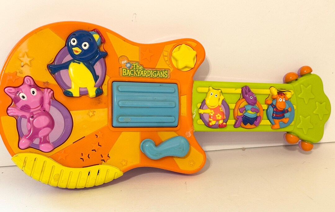 The Backyardigans Sing & Strum Guitar Uniqua Pablo Tasha Musical Toy ...