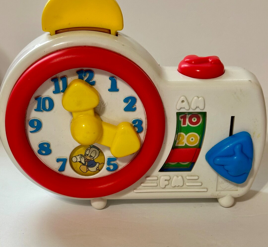 Vintage DISNEY Mickey Mouse AM/FM Radio Alarm Clock - Etsy